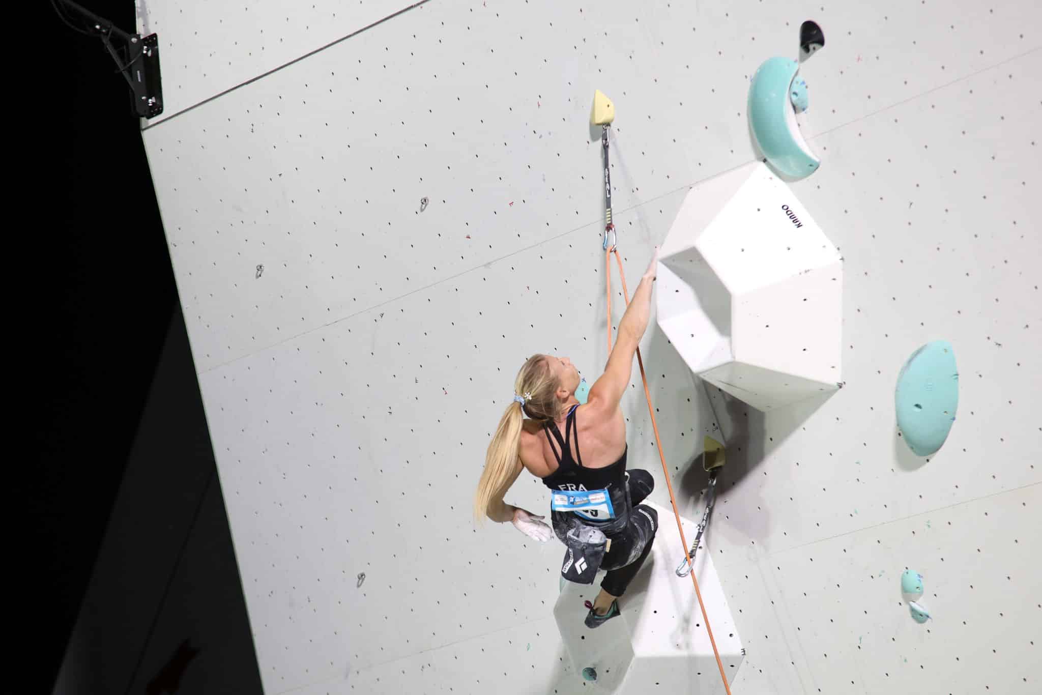 Briançon 2023 : Manon Hily et Camille Pouget en finale ! - FFME